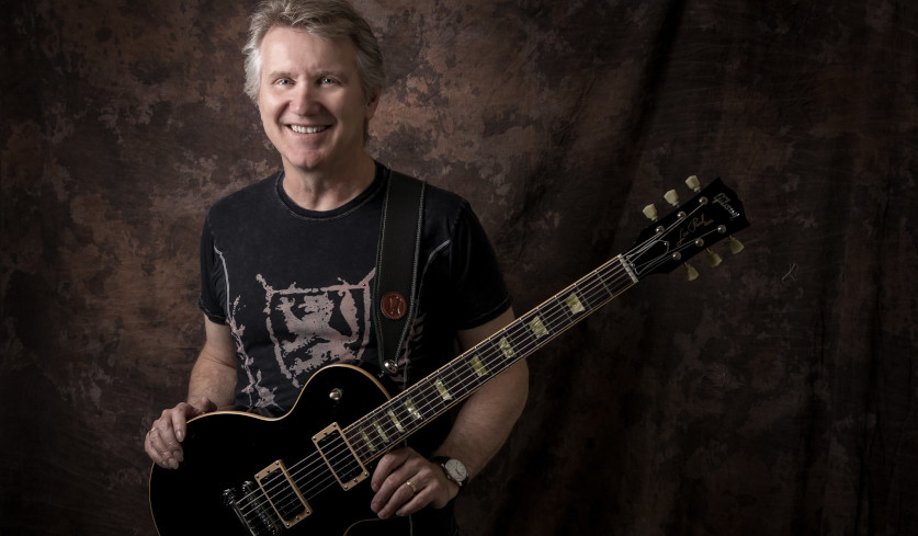 Triumph: Rik Emmett veröffentlicht Biografie | ROCKS